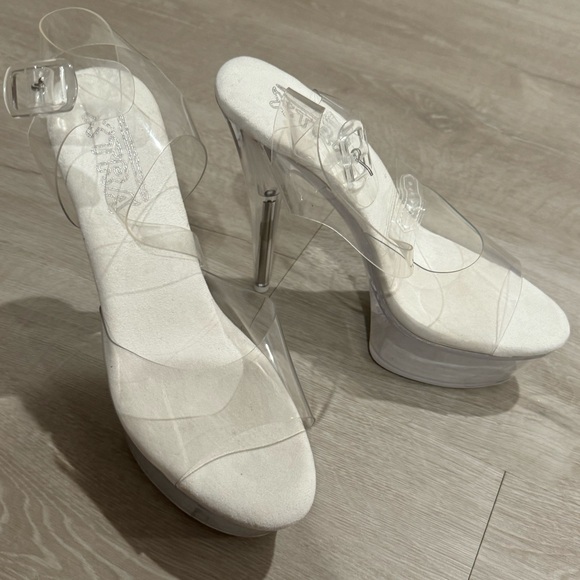 YRU | Shoes | New Yru Xtra Platform Peep Toe Platform Stiletto Clear ...